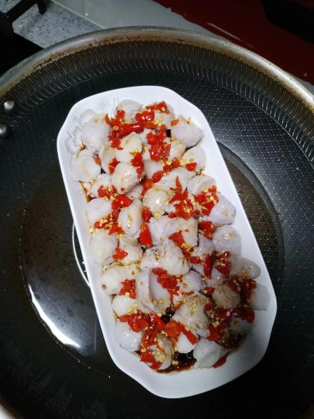 剁椒芋头怎么做才正宗_剁椒芋头最地道的做法-第2张图片-山城妙识