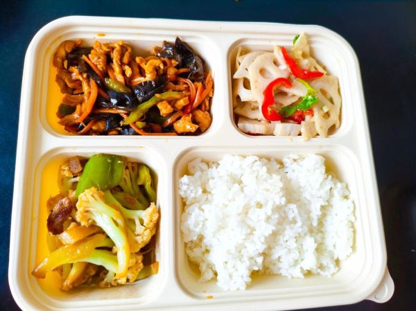 25元盒饭吃什么好_25元标准盒饭有哪些菜-第1张图片-山城妙识