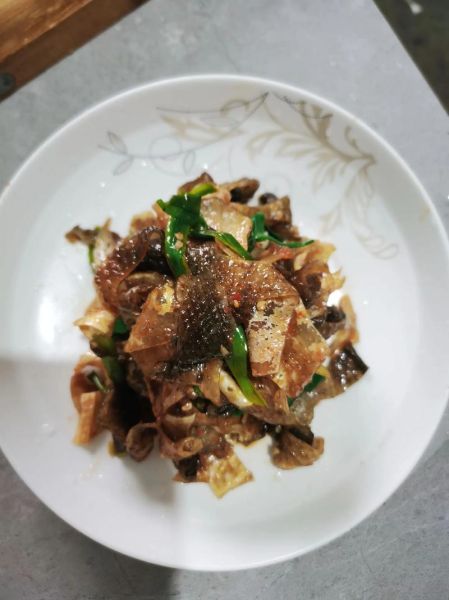 金枪鱼皮怎么做好吃_金枪鱼皮的家常做法-第2张图片-山城妙识