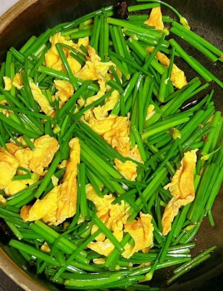 韮菜花怎么炒好吃_韮菜花炒蛋做法-第1张图片-山城妙识