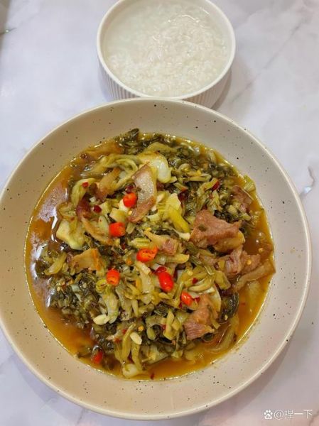 酸菜炒肉怎么做_酸菜炒肉用哪个部位肉最好-第3张图片-山城妙识