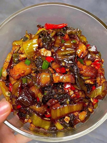 酸菜炒肉怎么做_酸菜炒肉用哪个部位肉最好-第1张图片-山城妙识