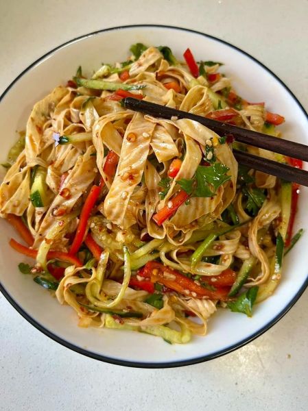 干豆皮凉拌怎么做_干豆皮凉拌需要焯水吗-第2张图片-山城妙识 干豆皮凉拌怎么做_干豆皮凉拌需要焯水吗-第2张图片-山城妙识