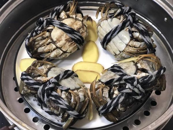 活的螃蟹怎么蒸着吃_蒸螃蟹的正确方法-第3张图片-山城妙识