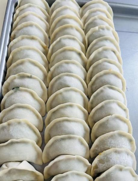韭菜包饺子配什么肉_韭菜饺子怎么调馅好吃-第1张图片-山城妙识