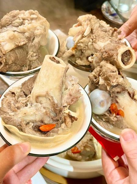 筒子骨跟什么炖汤最佳_筒子骨炖汤搭配推荐-第2张图片-山城妙识