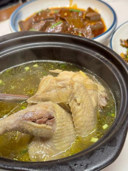 正宗土鸡汤的做法_土鸡汤怎么炖才香-第1张图片-山城妙识