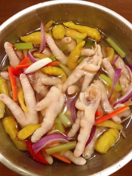 泡椒鸡脚怎么腌制_泡椒鸡脚腌制方法-第2张图片-山城妙识