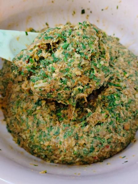 荠菜肉馅怎么调才好吃_荠菜肉馅要不要焯水-第2张图片-山城妙识