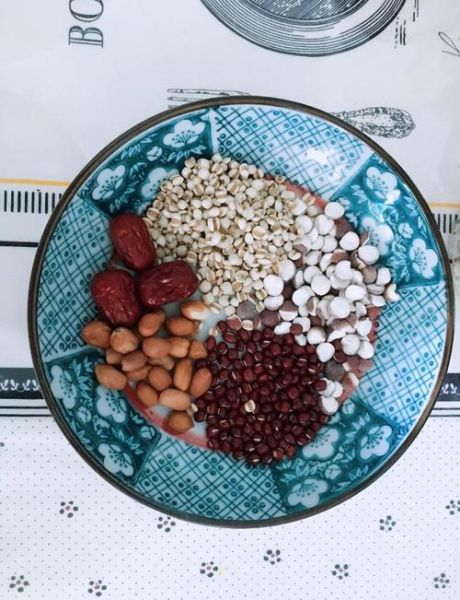 红豆薏米粥怎么做好吃_红豆薏米粥的做法窍门-第1张图片-山城妙识