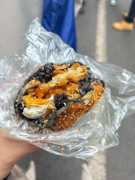 乌米饭团怎么做_乌米饭团热量高吗-第3张图片-山城妙识