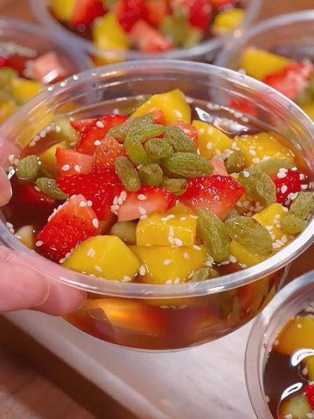 白凉粉果冻怎么做_白凉粉与水的比例是多少-第3张图片-山城妙识