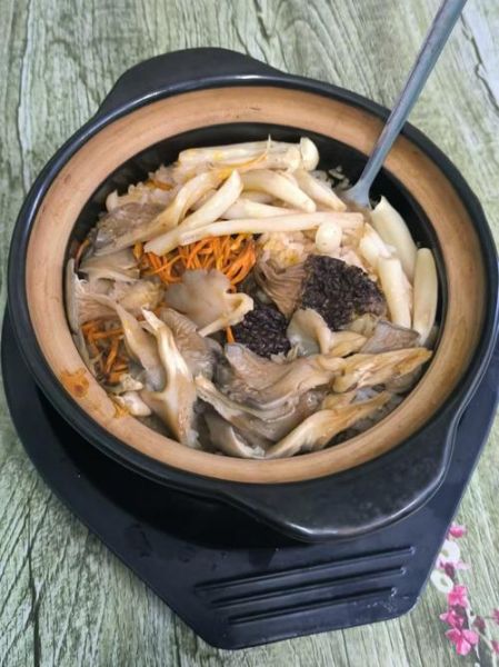 砂锅饭怎么煮_砂锅饭需要泡米吗-第1张图片-山城妙识