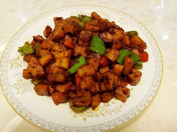 酱爆肉丁怎么做_酱爆肉丁家常做法-第2张图片-山城妙识