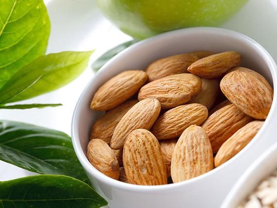 苦杏仁吃死人_苦杏仁中毒剂量是多少-第1张图片-山城妙识