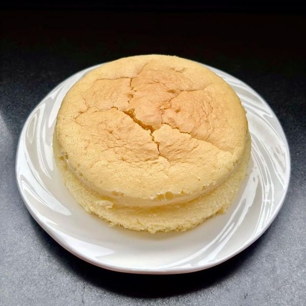 芝士蛋糕为什么开裂_芝士蛋糕怎么做不塌陷-第1张图片-山城妙识