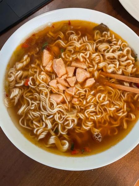 花雕鸡泡面怎么做_花雕鸡泡面好吃吗-第2张图片-山城妙识 花雕鸡泡面怎么做_花雕鸡泡面好吃吗-第2张图片-山城妙识