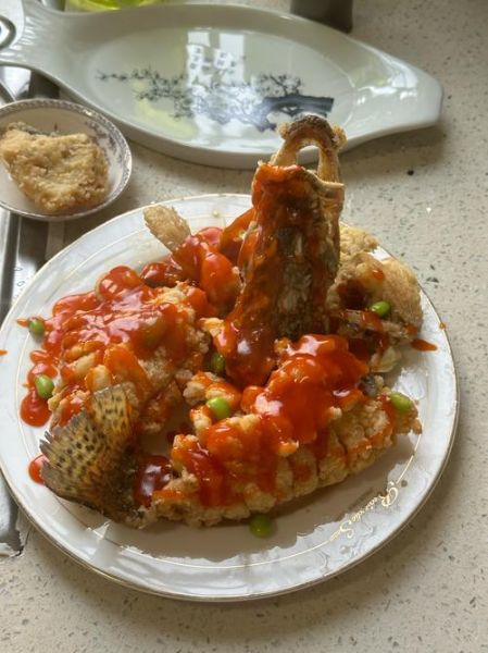 松鼠鱼怎么做才正宗_松鼠鱼正宗做法步骤-第1张图片-山城妙识 松鼠鱼怎么做才正宗_松鼠鱼正宗做法步骤-第1张图片-山城妙识