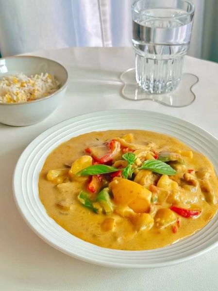 泰式椰浆咖喱鸡怎么做_椰浆咖喱鸡用什么椰浆-第2张图片-山城妙识