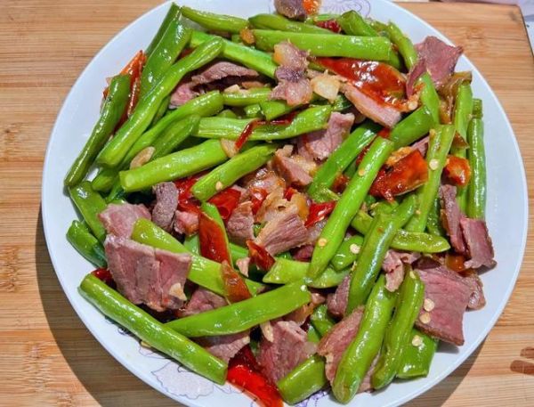 四季豆炒肉怎么炒才入味_四季豆炒肉用焯水吗-第1张图片-山城妙识