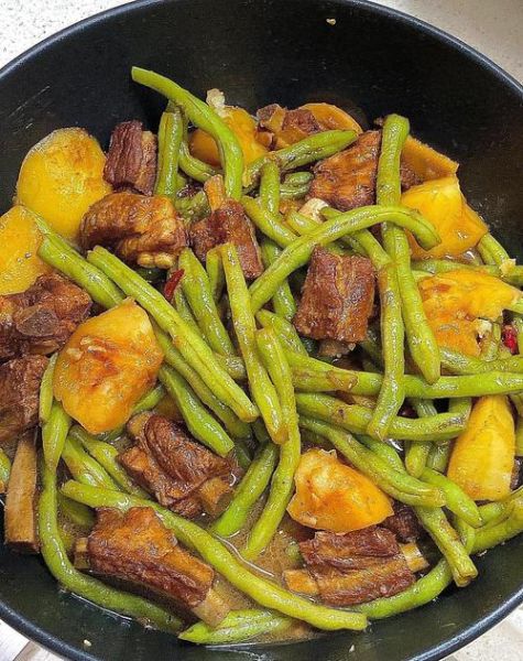 土豆豆角南瓜炖排骨怎么做_南瓜炖排骨需要焯水吗-第1张图片-山城妙识 土豆豆角南瓜炖排骨怎么做_南瓜炖排骨需要焯水吗-第1张图片-山城妙识