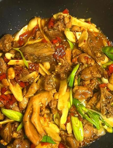 姜爆鸭子怎么做好吃_姜爆鸭子做法技巧-第1张图片-山城妙识 姜爆鸭子怎么做好吃_姜爆鸭子做法技巧-第1张图片-山城妙识