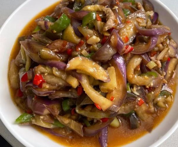 炒茄子要加水吗_茄子怎么炒才不吸油-第1张图片-山城妙识 炒茄子要加水吗_茄子怎么炒才不吸油-第1张图片-山城妙识