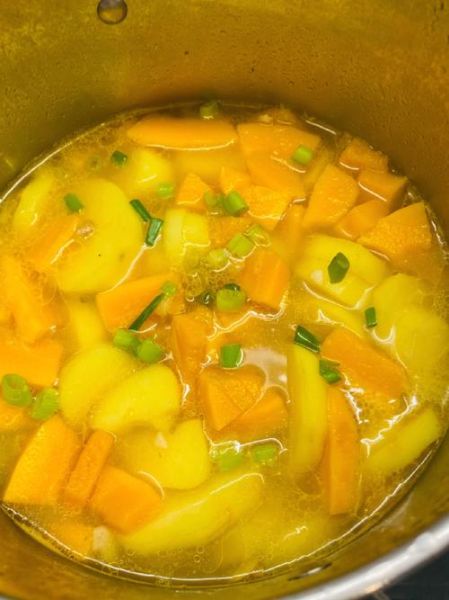 南瓜土豆汤怎么做_南瓜土豆汤热量高吗-第2张图片-山城妙识