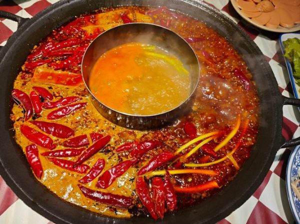 四川美食有哪些_四川火锅为什么辣而不燥-第1张图片-山城妙识 四川美食有哪些_四川火锅为什么辣而不燥-第1张图片-山城妙识