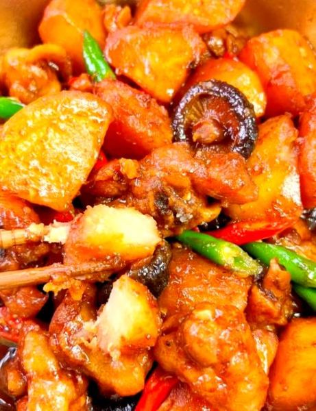 香菇怎么做好吃_土豆香菇的家常做法-第1张图片-山城妙识