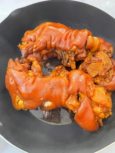 猪蹄子怎么卤_卤猪蹄的配方和步骤-第3张图片-山城妙识