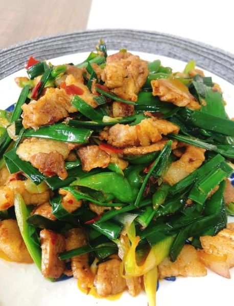 青蒜炒肉片怎么做_青蒜炒肉片先炒肉还是先炒蒜-第1张图片-山城妙识 青蒜炒肉片怎么做_青蒜炒肉片先炒肉还是先炒蒜-第1张图片-山城妙识