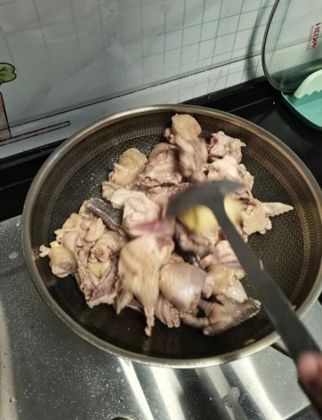 家常炖大公鸡怎么炖才好吃_炖大公鸡放什么调料最香-第2张图片-山城妙识