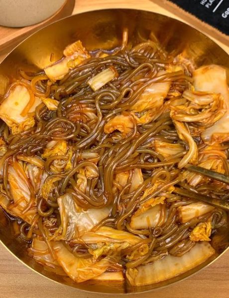 小白菜粉丝怎么炒不坨_小白菜粉丝的家常做法-第3张图片-山城妙识 小白菜粉丝怎么炒不坨_小白菜粉丝的家常做法-第3张图片-山城妙识