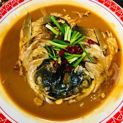 胖头鱼头泡饼怎么做_鱼头泡饼用什么鱼头-第2张图片-山城妙识