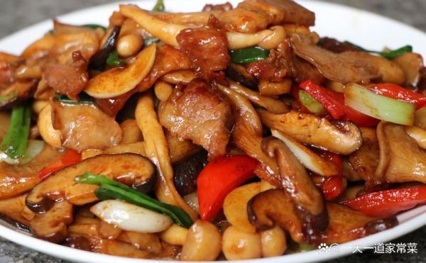 鲜蘑菇炒肉片怎么炒才嫩_鲜蘑菇炒肉片用哪种蘑菇-第2张图片-山城妙识
