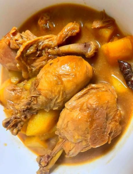 土豆炖鸡腿要不要焯水_焯水会不会让鸡腿变柴-第1张图片-山城妙识 土豆炖鸡腿要不要焯水_焯水会不会让鸡腿变柴-第1张图片-山城妙识