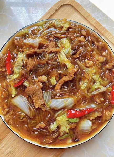 白菜炖粉条肉怎么做_白菜炖粉条肉的家常做法-第1张图片-山城妙识