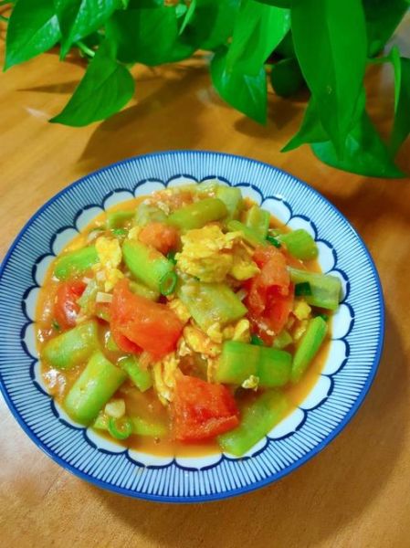 西红柿炒丝瓜的功效与作用_适合什么人吃-第3张图片-山城妙识