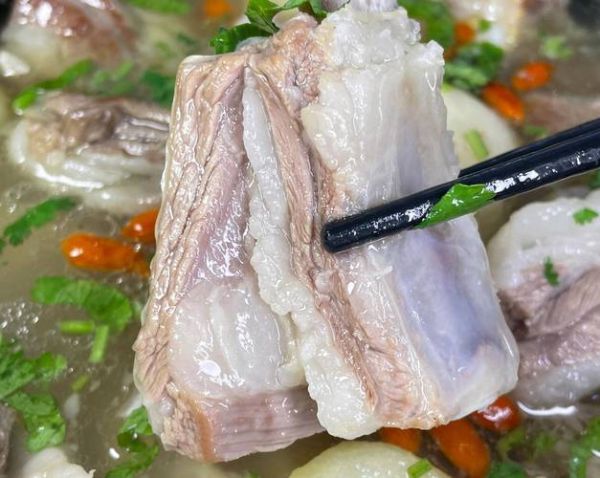 清炖羊肉汤的家常做法_清炖羊肉汤怎么做好吃又简单-第1张图片-山城妙识 清炖羊肉汤的家常做法_清炖羊肉汤怎么做好吃又简单-第1张图片-山城妙识