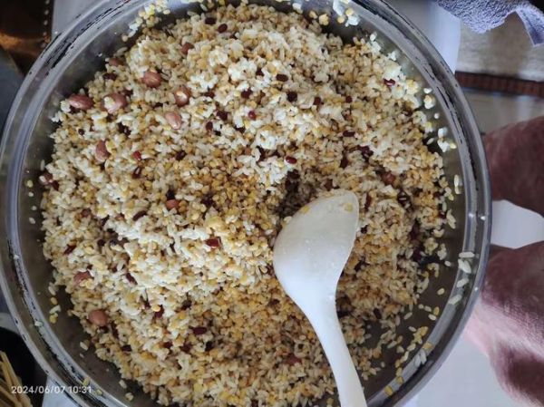 包粽子江米泡多久_江米泡几个小时最佳-第3张图片-山城妙识