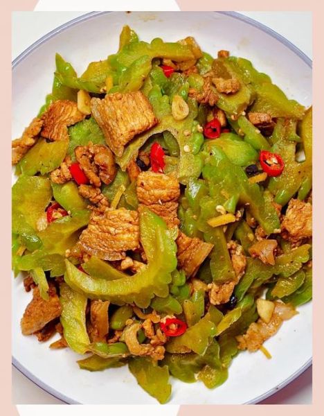 炒苦瓜怎么去苦味_苦瓜不苦的做法-第1张图片-山城妙识 炒苦瓜怎么去苦味_苦瓜不苦的做法-第1张图片-山城妙识