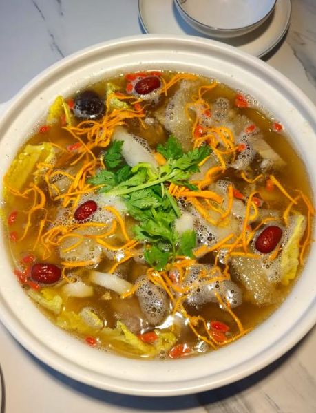 竹荪鹅怎么做好吃_竹荪鹅汤的做法步骤-第1张图片-山城妙识