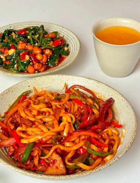 干炒面怎么炒不粘锅_干炒面的做法大全家常-第1张图片-山城妙识 干炒面怎么炒不粘锅_干炒面的做法大全家常-第1张图片-山城妙识