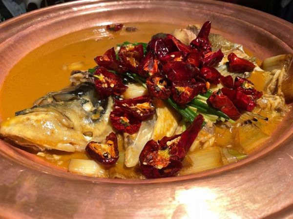 鱼头火锅图片高清_鱼头火锅怎么做才好吃-第1张图片-山城妙识 鱼头火锅图片高清_鱼头火锅怎么做才好吃-第1张图片-山城妙识