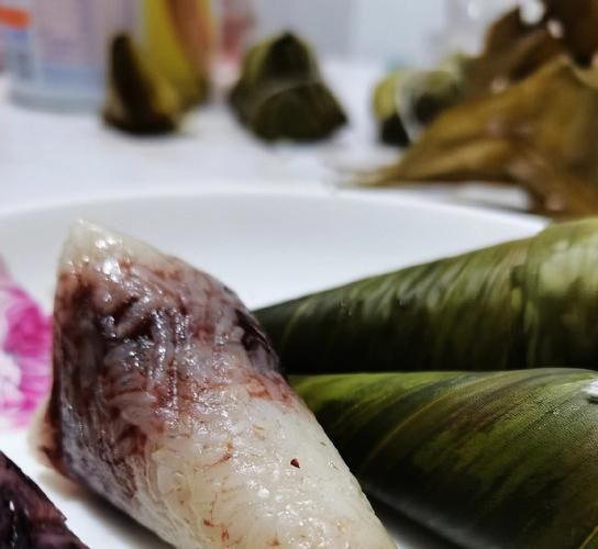 红豆粽子怎么包好吃_红豆粽子做法窍门-第1张图片-山城妙识