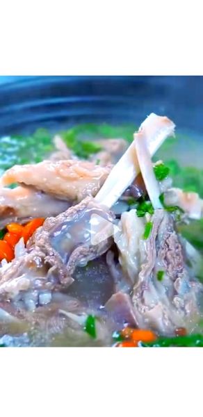 羊肉萝卜汤最正宗的做法_为什么先焯水再慢炖-第3张图片-山城妙识