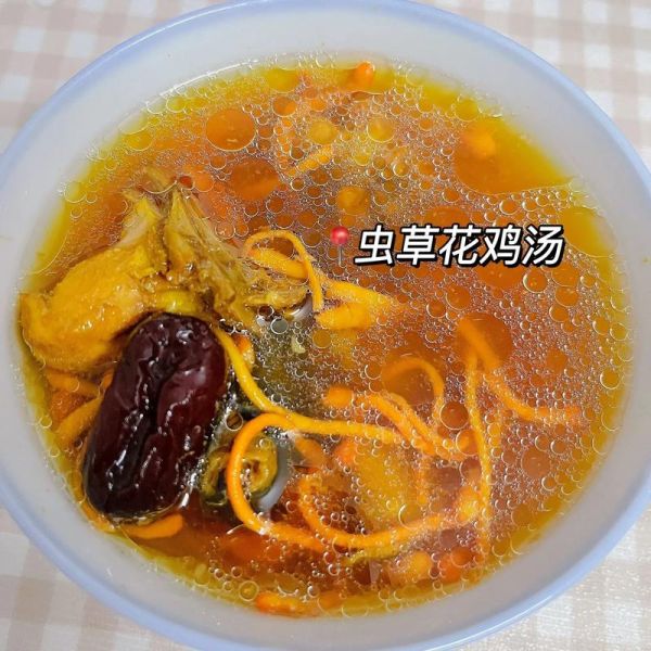 虫草花煲鸡汤的做法_虫草花煲鸡汤的功效与禁忌-第1张图片-山城妙识