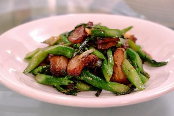 烟熏肉炒什么菜好吃_经典搭配推荐-第3张图片-山城妙识 烟熏肉炒什么菜好吃_经典搭配推荐-第3张图片-山城妙识