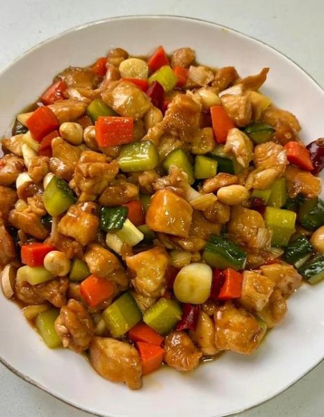 爆鸡丁怎么做_家常爆鸡丁做法步骤-第1张图片-山城妙识